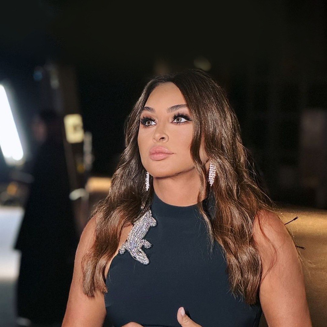 Elissa Wallpaper Lebanese Singer Elissa Performs During Concert