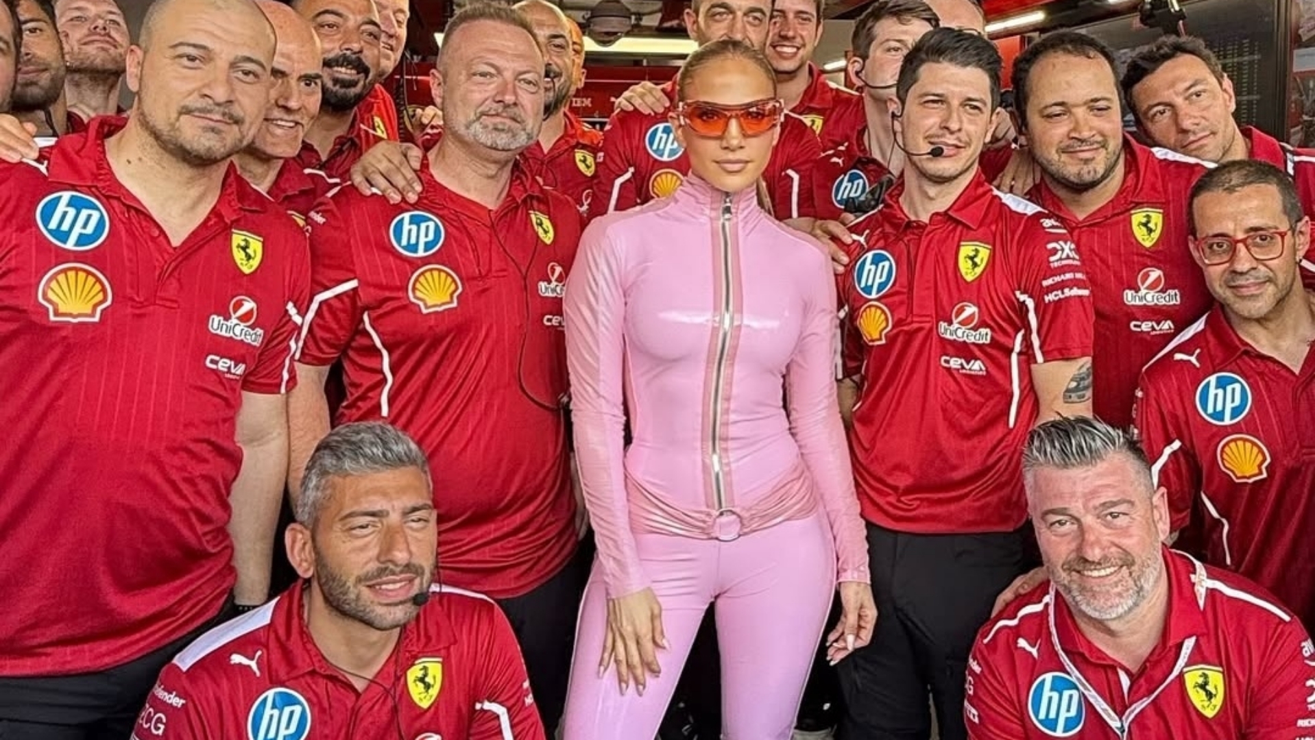 Jennifer Lopez lights up Formula 1 race in Jeddah