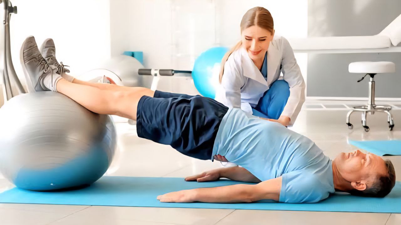 Back strengthening exercises: improve strength and prevent pain.