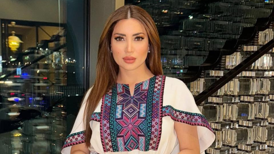Nesreen Tafesh shines in an elegant Palestinian dress during Ramadan ...