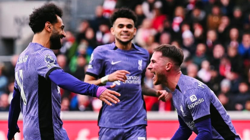 Liverpool leads the English Premier League standings after the end of ...