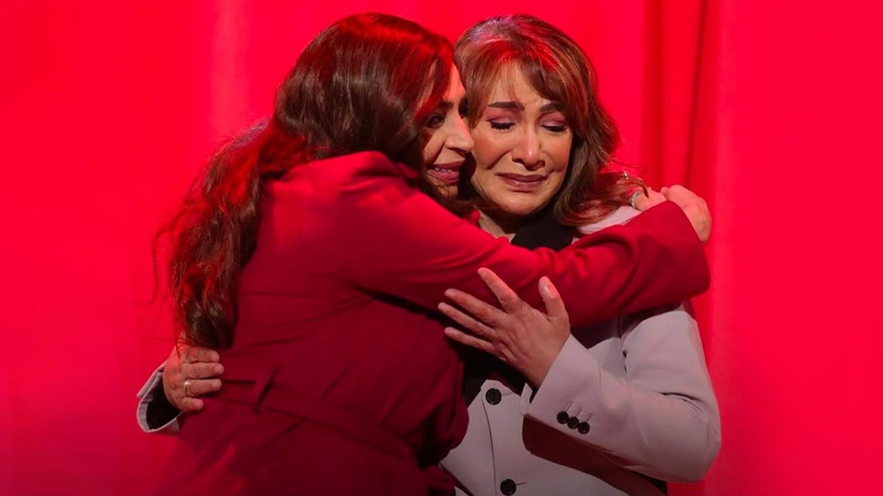 Video: Huda Hussein's tears ignite emotions in the performance of ...