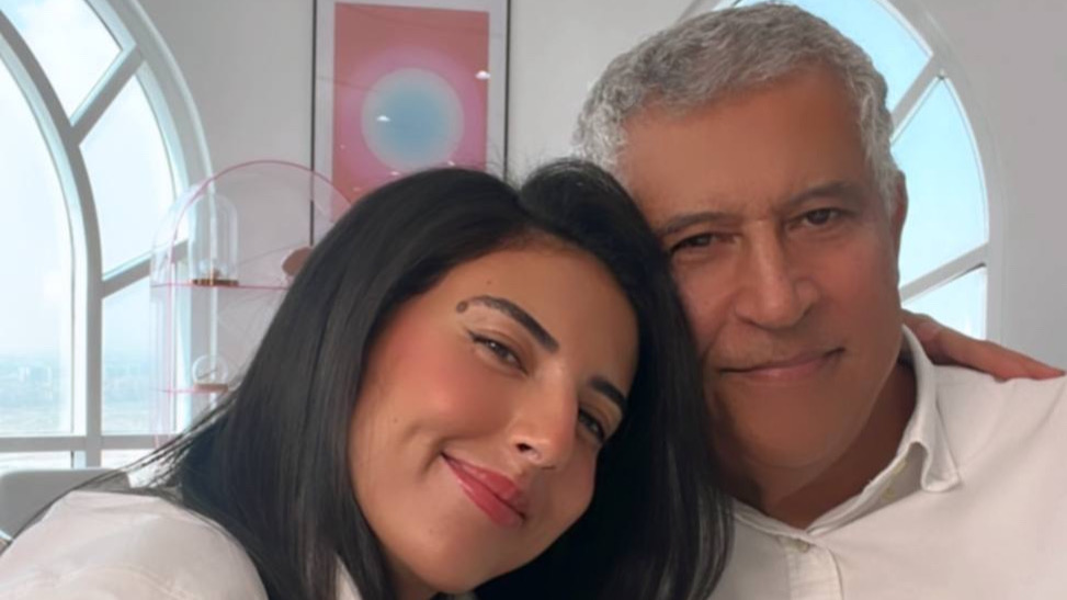 هادية غالب ترد على الإنتقادات بمقلب مفاجئ: بابا أقوى مؤثر