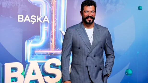 Burak Ozcivit and her career that started with fashion shows for the ...