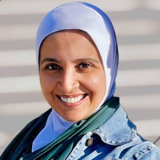 Hanan Turk leaves a message on her doorstep for Halloween celebrants