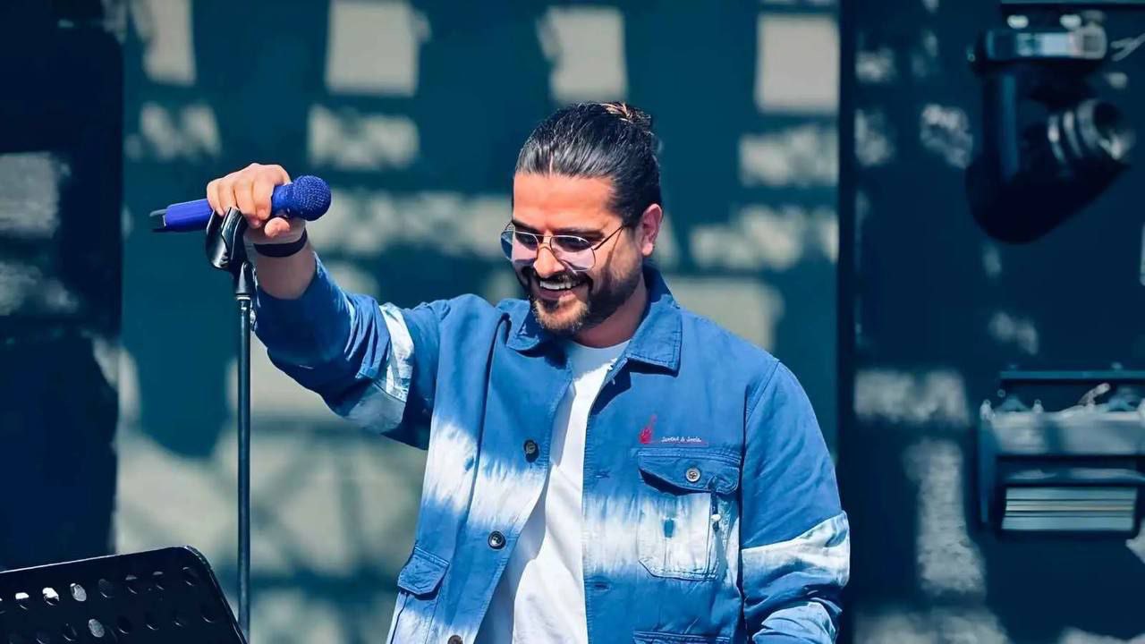 Video: Lebanese audience welcomes Nassif Zeytoun with ululations